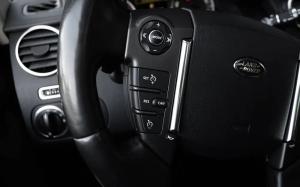 Zils Land Rover Discovery 2016 Jelgava, ar dzinēja tilpumu 3.00 L un nobraukumu 242 tūkst. km par 12999 €, foto 21 vietnē AUTOMOTO.COM.LV