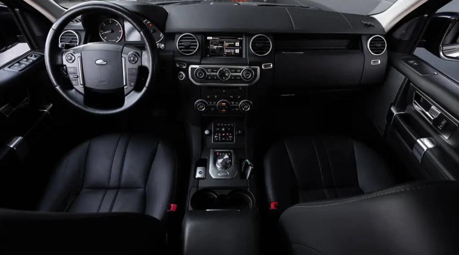 Zils Land Rover Discovery 2016 Jelgava, ar dzinēja tilpumu 3.00 L un nobraukumu 242 tūkst. km par 12999 €, foto 26 vietnē AUTOMOTO.COM.LV