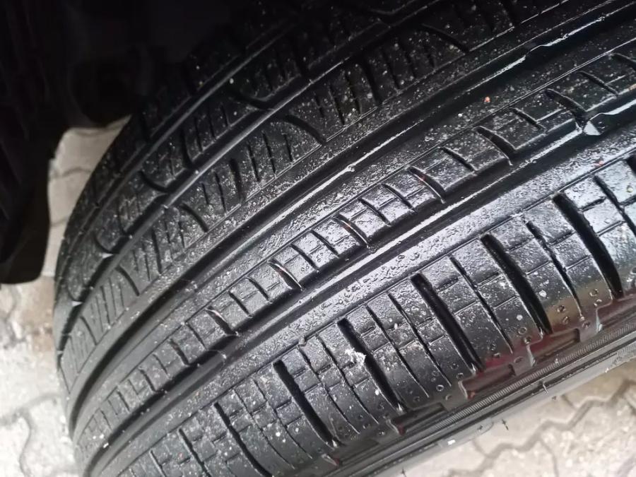 Zils Land Rover Discovery 2017 Rīga, ar dzinēja tilpumu 2.00 L un nobraukumu 170 tūkst. km par 18900 €, foto 6 vietnē AUTOMOTO.COM.LV
