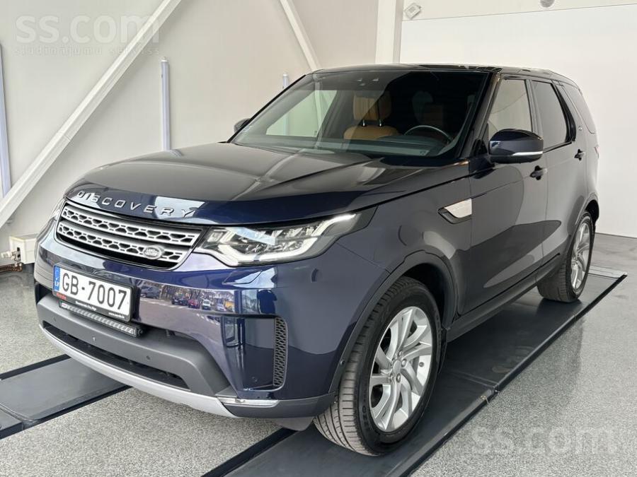 Blue Land Rover Discovery 2018 in Riga, with an engine capacity of 3.00 L and mileage of 218 thousand km for 29900 €, photo 5 on AUTOMOTO.COM.LV