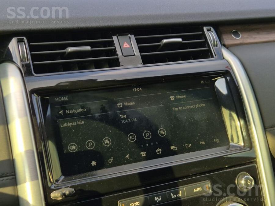 Zils Land Rover Discovery 2018 Rīga, ar dzinēja tilpumu 3.00 L un nobraukumu 237 tūkst. km par 20990 €, foto 20 vietnē AUTOMOTO.COM.LV