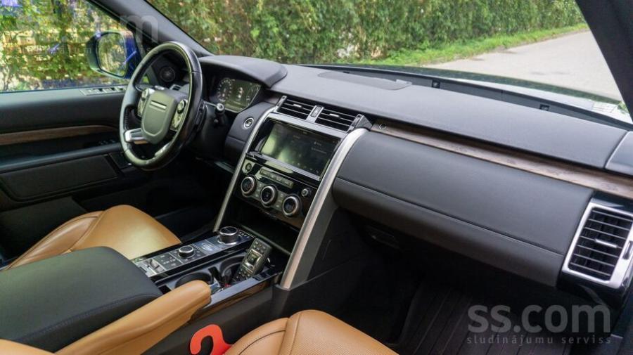 Blue Land Rover Discovery 2018 in Riga, with an engine capacity of 3.00 L and mileage of 237 thousand km for 19590 €, photo 12 on AUTOMOTO.COM.LV