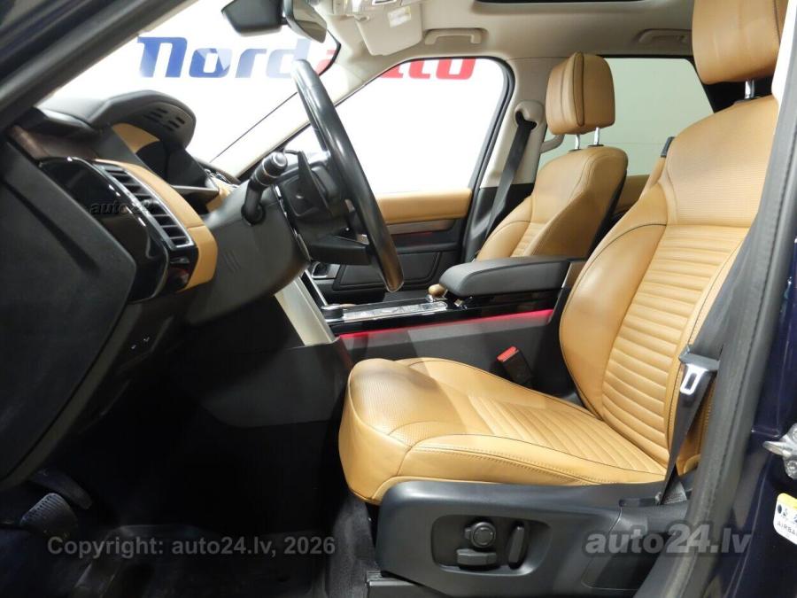 Blue Land Rover Discovery 2019 in Tallinn, with an engine capacity of 3.00 L and mileage of 149 thousand km for 30900 €, photo 5 on AUTOMOTO.COM.LV