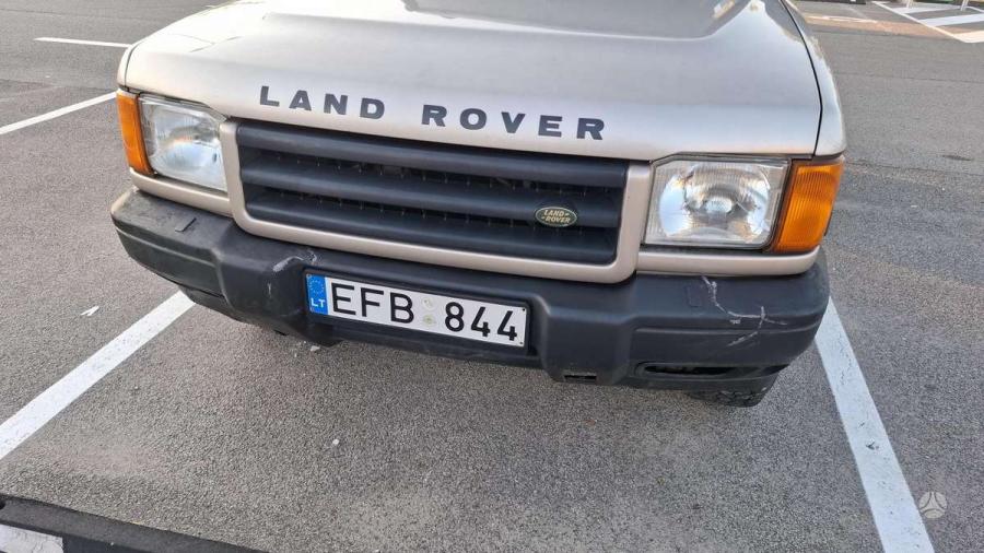 Brown Land Rover Discovery 2002 in Vilnius, with an engine capacity of 3.95 L and mileage of 235 thousand km for 4900 €, photo 3 on AUTOMOTO.COM.LV