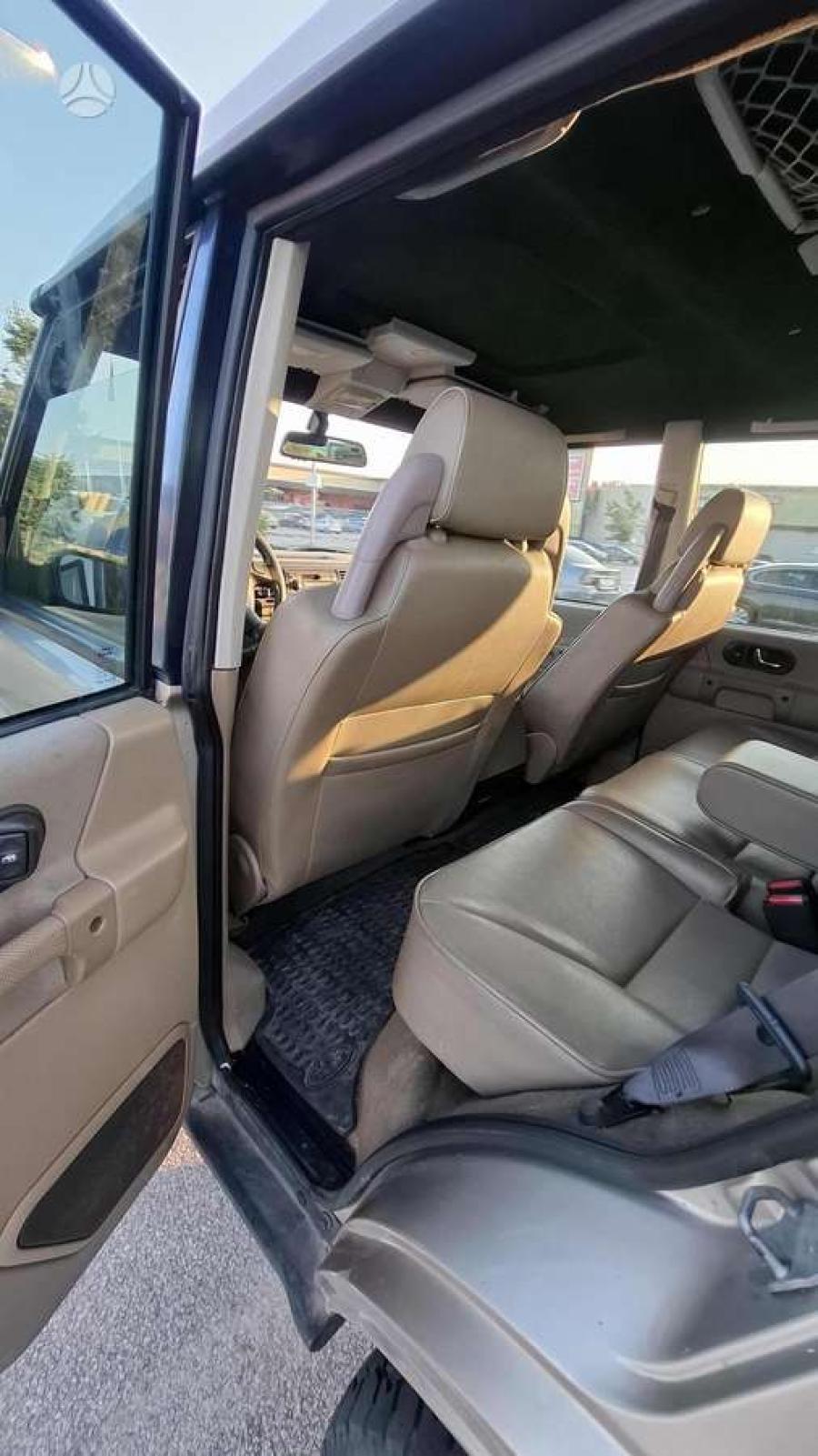 Brown Land Rover Discovery 2002 in Vilnius, with an engine capacity of 3.95 L and mileage of 235 thousand km for 4900 €, photo 11 on AUTOMOTO.COM.LV