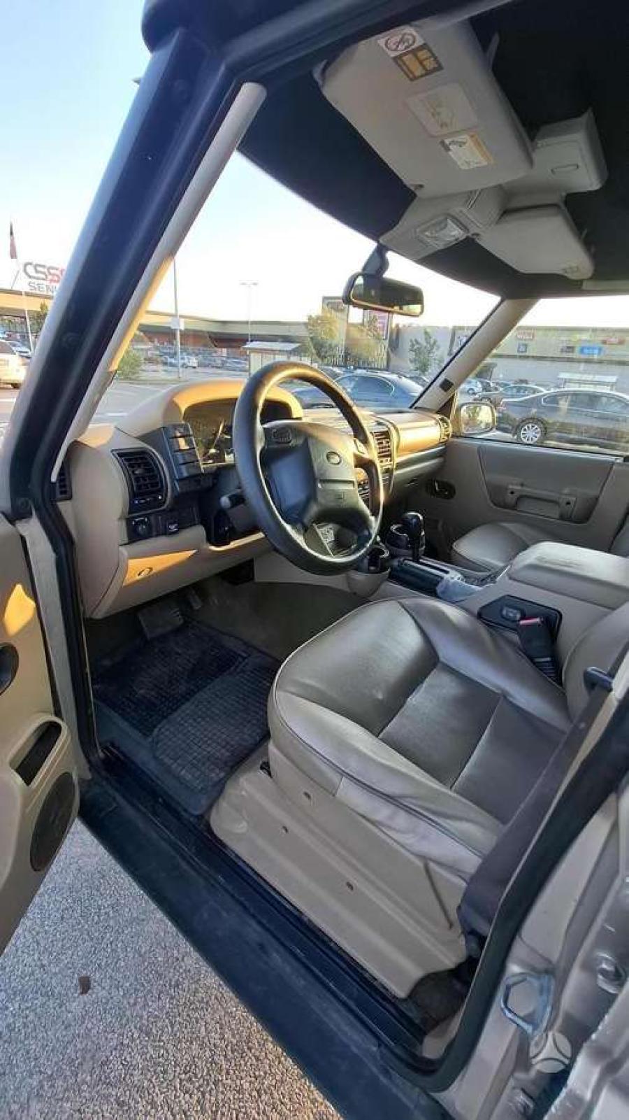 Brown Land Rover Discovery 2002 in Vilnius, with an engine capacity of 3.95 L and mileage of 235 thousand km for 4900 €, photo 12 on AUTOMOTO.COM.LV