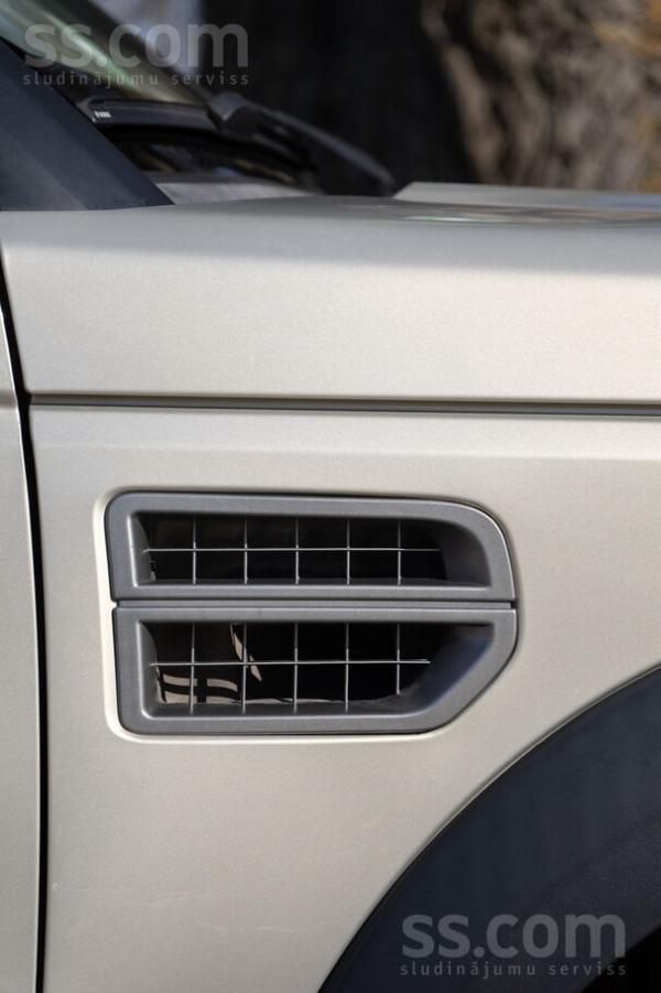 Brūns Land Rover Discovery 2007 Valmiera, ar dzinēja tilpumu 2.70 L un nobraukumu 322 tūkst. km par 5200 €, foto 5 vietnē AUTOMOTO.COM.LV
