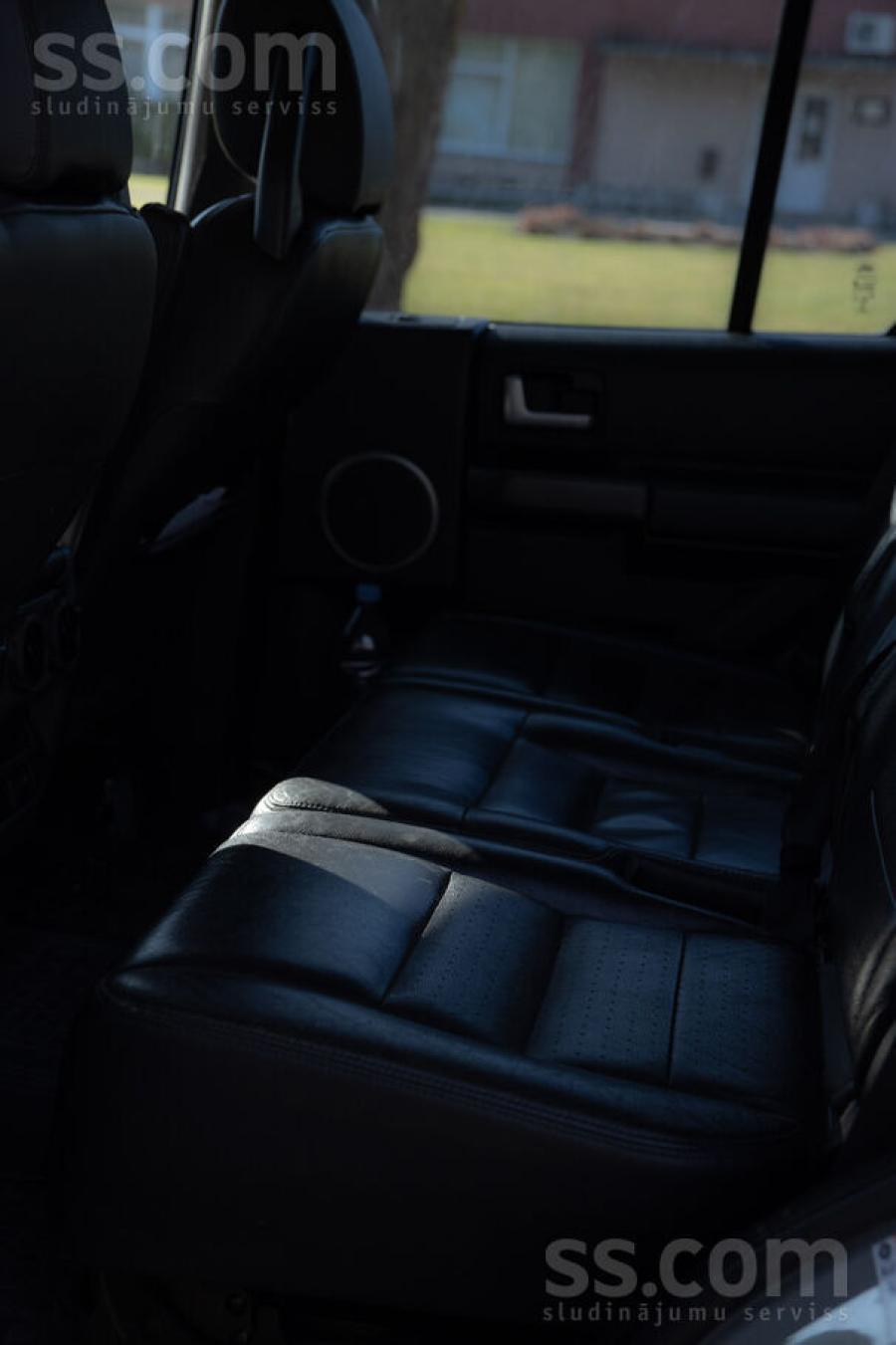 Brūns Land Rover Discovery 2007 Valmiera, ar dzinēja tilpumu 2.70 L un nobraukumu 322 tūkst. km par 5200 €, foto 10 vietnē AUTOMOTO.COM.LV