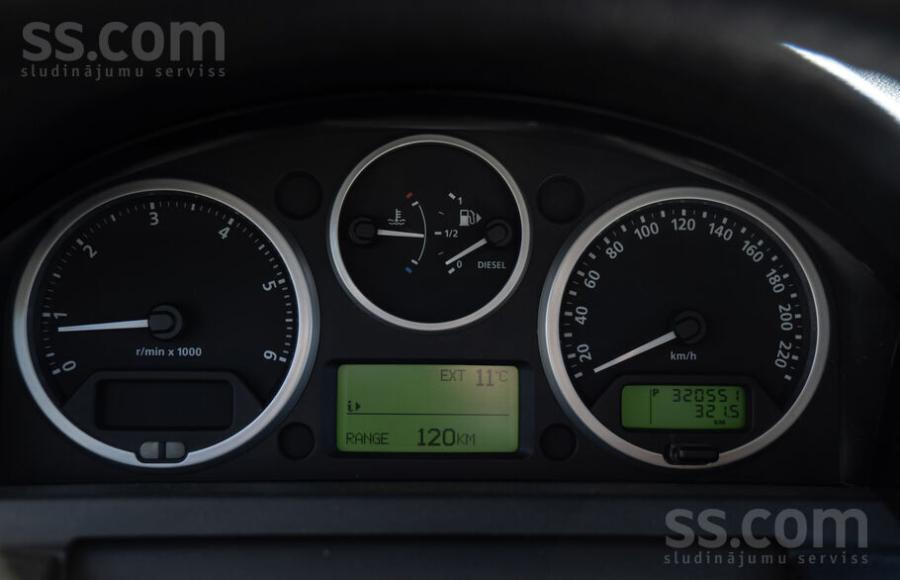 Brūns Land Rover Discovery 2007 Valmiera, ar dzinēja tilpumu 2.70 L un nobraukumu 322 tūkst. km par 5200 €, foto 15 vietnē AUTOMOTO.COM.LV
