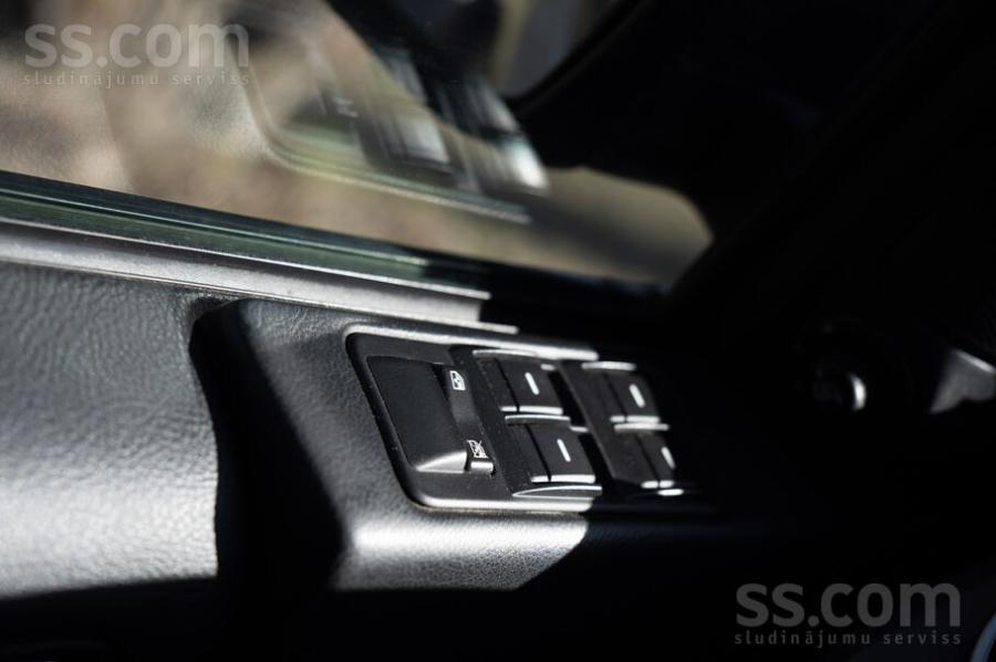 Brūns Land Rover Discovery 2007 Valmiera, ar dzinēja tilpumu 2.70 L un nobraukumu 322 tūkst. km par 5200 €, foto 20 vietnē AUTOMOTO.COM.LV