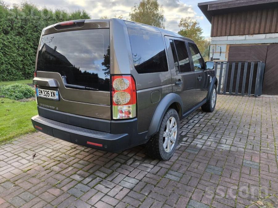 Brown Land Rover Discovery 2010 in Jelgava, with an engine capacity of 2.70 L and mileage of 328 thousand km for 7800 €, photo 4 on AUTOMOTO.COM.LV
