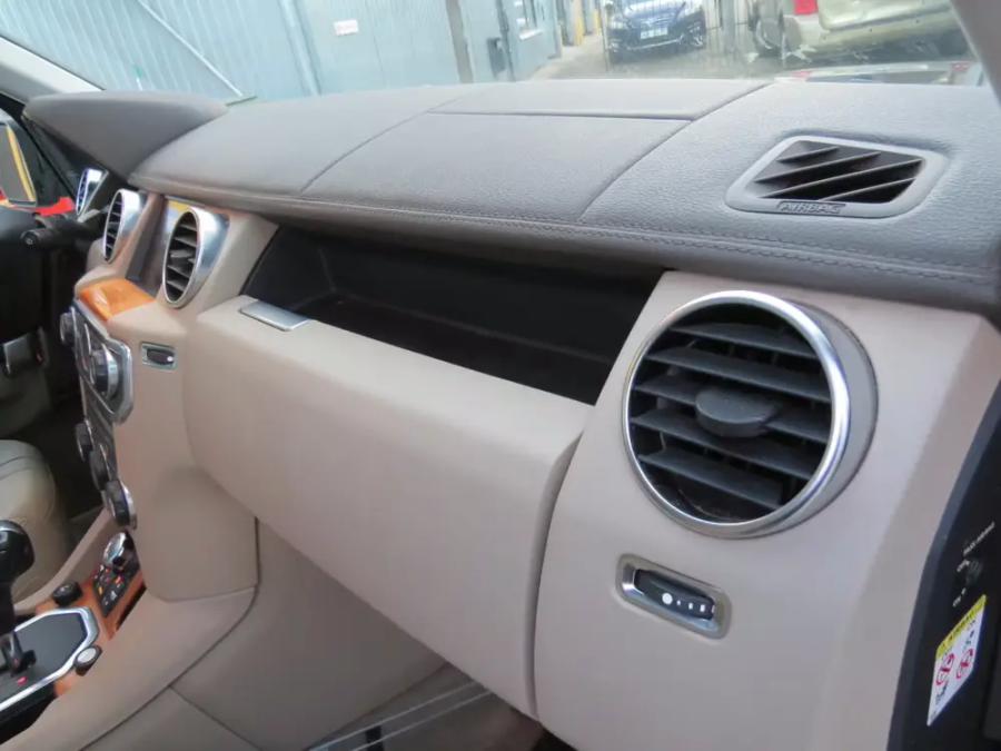 Brūns Land Rover Discovery 2010 Rīga, ar dzinēja tilpumu 3.00 L un nobraukumu 240 tūkst. km par 9900 €, foto 11 vietnē AUTOMOTO.COM.LV