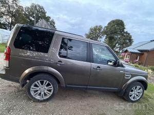 Brown Land Rover Discovery 2010 in Valmiera, with an engine capacity of 3.00 L and mileage of 310 thousand km for 11500 €, photo 8 on AUTOMOTO.COM.LV