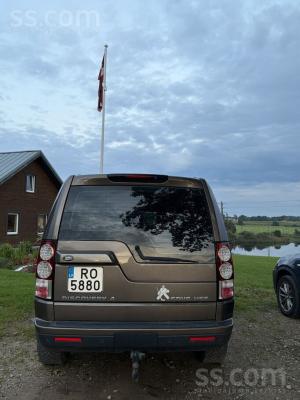 Brown Land Rover Discovery 2010 in Valmiera, with an engine capacity of 3.00 L and mileage of 310 thousand km for 11500 €, photo 10 on AUTOMOTO.COM.LV