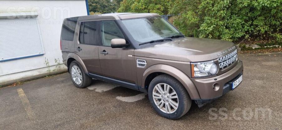 Brown Land Rover Discovery 2011 in Riga, with an engine capacity of 3.00 L and mileage of 330 thousand km for 6100 €, photo 3 on AUTOMOTO.COM.LV