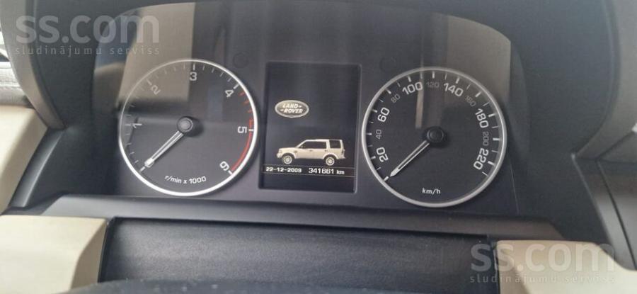 Brown Land Rover Discovery 2011 in Riga, with an engine capacity of 3.00 L and mileage of 330 thousand km for 6100 €, photo 7 on AUTOMOTO.COM.LV