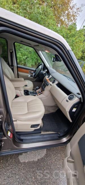Brown Land Rover Discovery 2011 in Riga, with an engine capacity of 3.00 L and mileage of 330 thousand km for 6100 €, photo 10 on AUTOMOTO.COM.LV