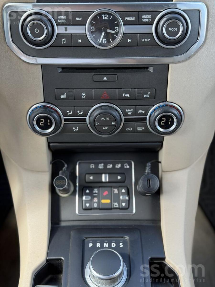 Brūns Land Rover Discovery 2012 Valmiera, ar dzinēja tilpumu 3.00 L un nobraukumu 335 tūkst. km par 16500 €, foto 18 vietnē AUTOMOTO.COM.LV