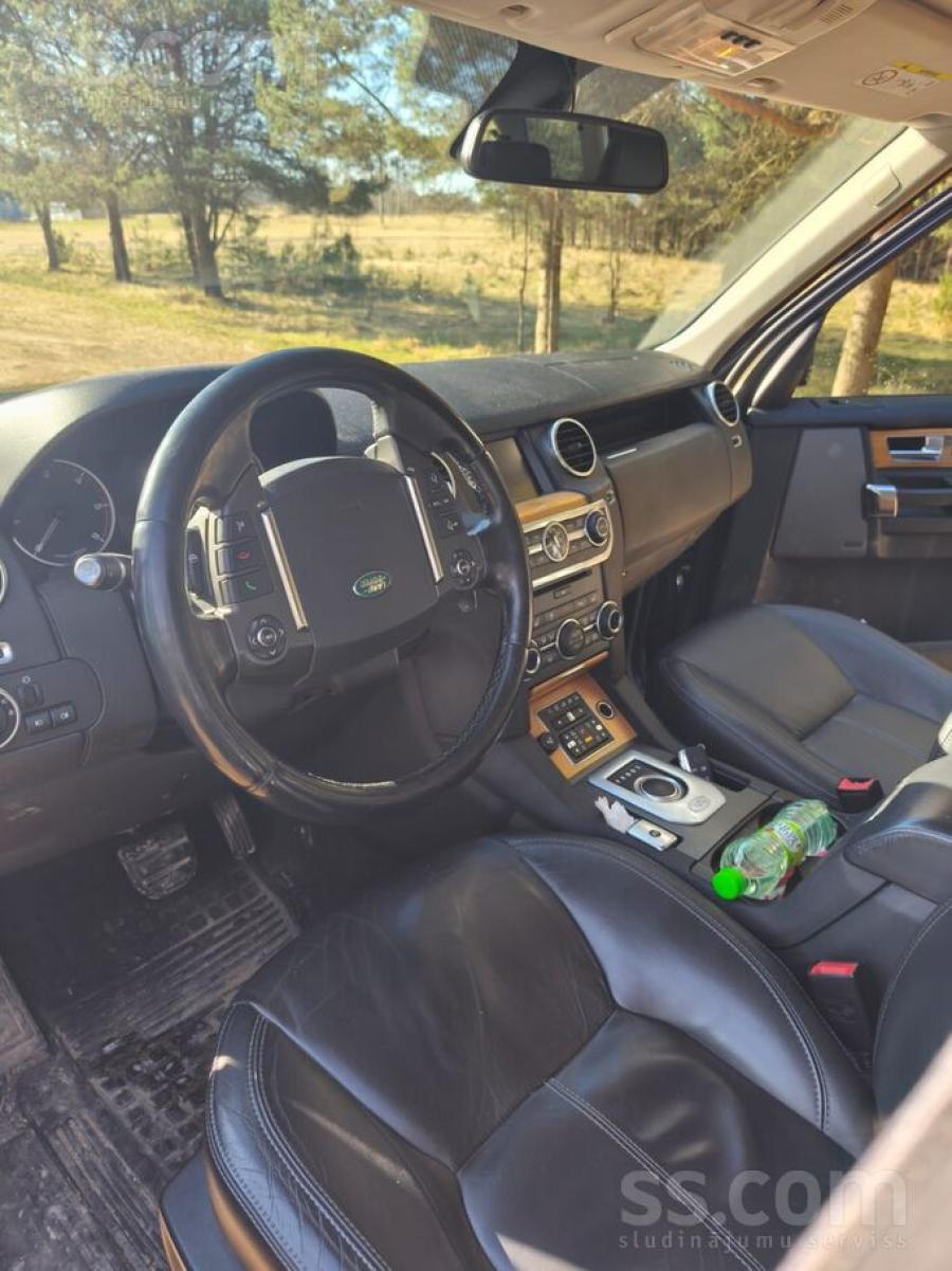 Brūns Land Rover Discovery 2014 Daugavpils, ar dzinēja tilpumu 3.00 L un nobraukumu 282 tūkst. km par 10000 €, foto 7 vietnē AUTOMOTO.COM.LV