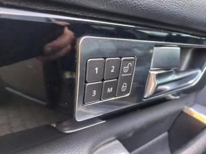 Brown Land Rover Discovery 2014 in Riga, with an engine capacity of 3.00 L and mileage of 0 thousand km for 12209 €, photo 8 on AUTOMOTO.COM.LV