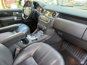Brown Land Rover Discovery 2014 in Riga, with an engine capacity of 3.00 L and mileage of 0 thousand km for 12209 €, photo 11 on AUTOMOTO.COM.LV