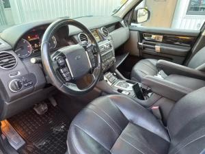 Brown Land Rover Discovery 2014 in Riga, with an engine capacity of 3.00 L and mileage of 0 thousand km for 12209 €, photo 13 on AUTOMOTO.COM.LV