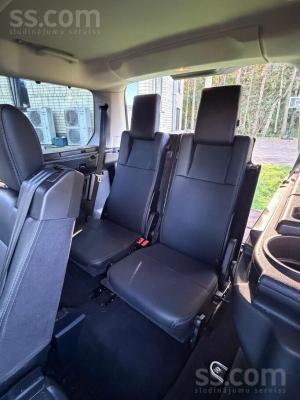 Brown Land Rover Discovery 2014 in Riga, with an engine capacity of 3.00 L and mileage of 207 thousand km for 13000 €, photo 11 on AUTOMOTO.COM.LV