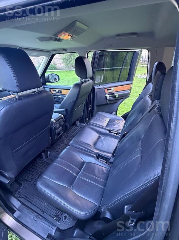 Brown Land Rover Discovery 2014 in Riga, with an engine capacity of 3.00 L and mileage of 207 thousand km for 13000 €, photo 10 on AUTOMOTO.COM.LV