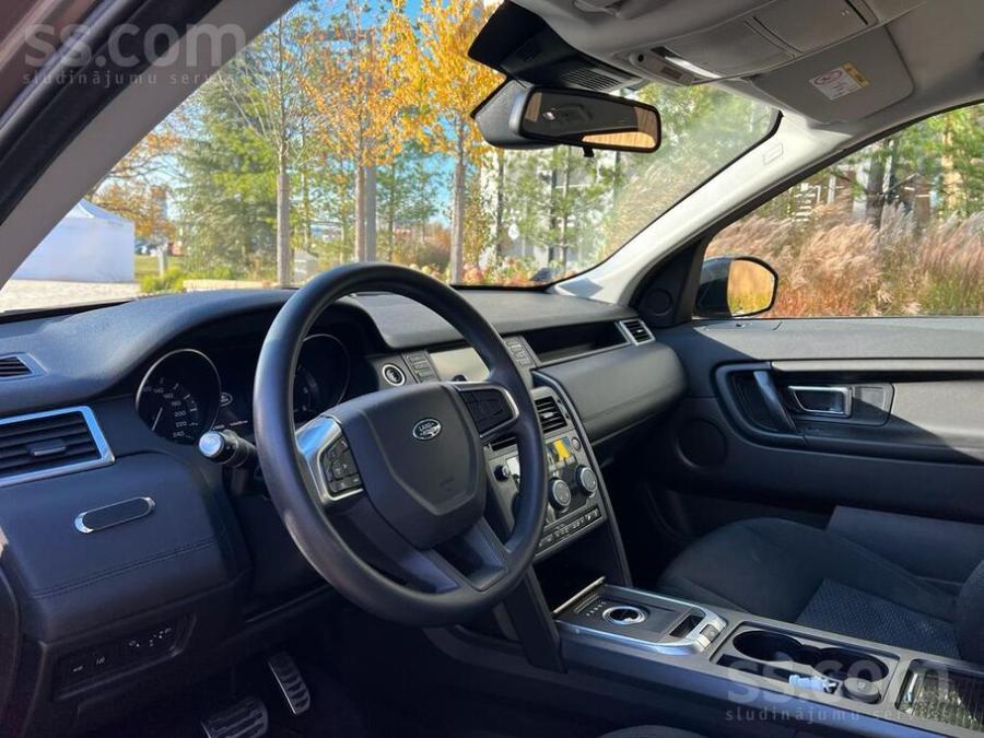 Brūns Land Rover Discovery 2015 Rīga, ar dzinēja tilpumu 2.20 L un nobraukumu 186 tūkst. km par 8900 €, foto 3 vietnē AUTOMOTO.COM.LV