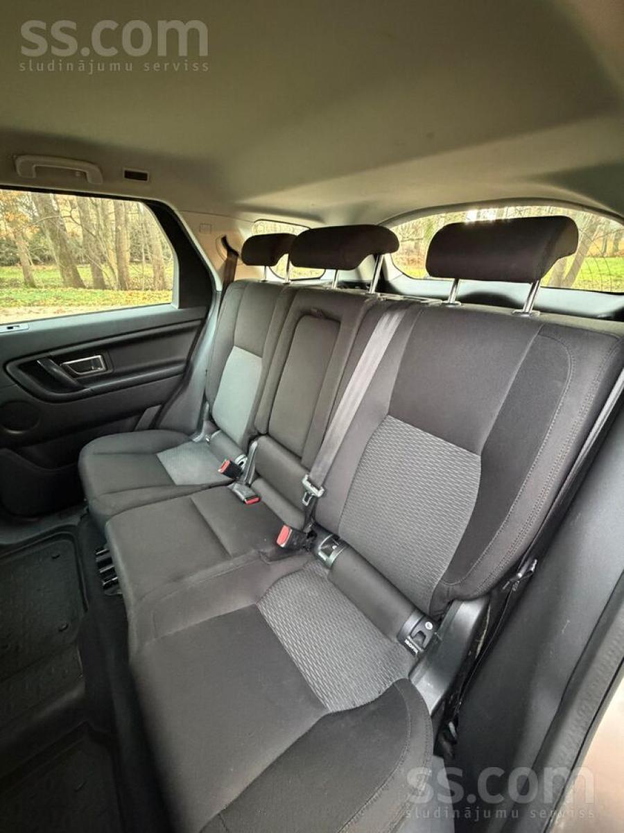 Brūns Land Rover Discovery 2015 Rīga, ar dzinēja tilpumu 2.20 L un nobraukumu 186 tūkst. km par 8900 €, foto 7 vietnē AUTOMOTO.COM.LV