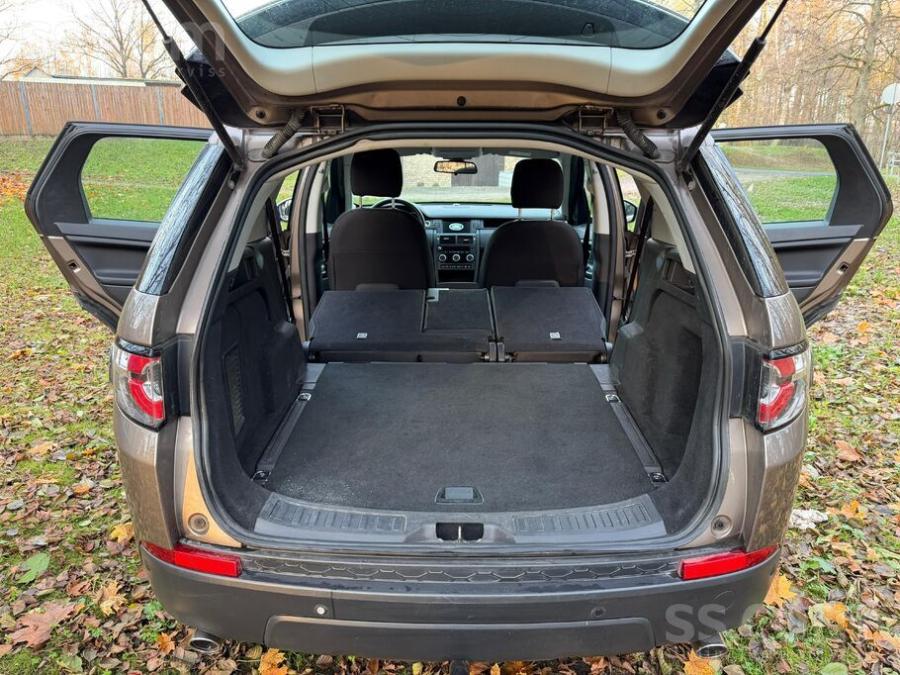 Brown Land Rover Discovery 2015 in Riga, with an engine capacity of 2.20 L and mileage of 186 thousand km for 8900 €, photo 6 on AUTOMOTO.COM.LV