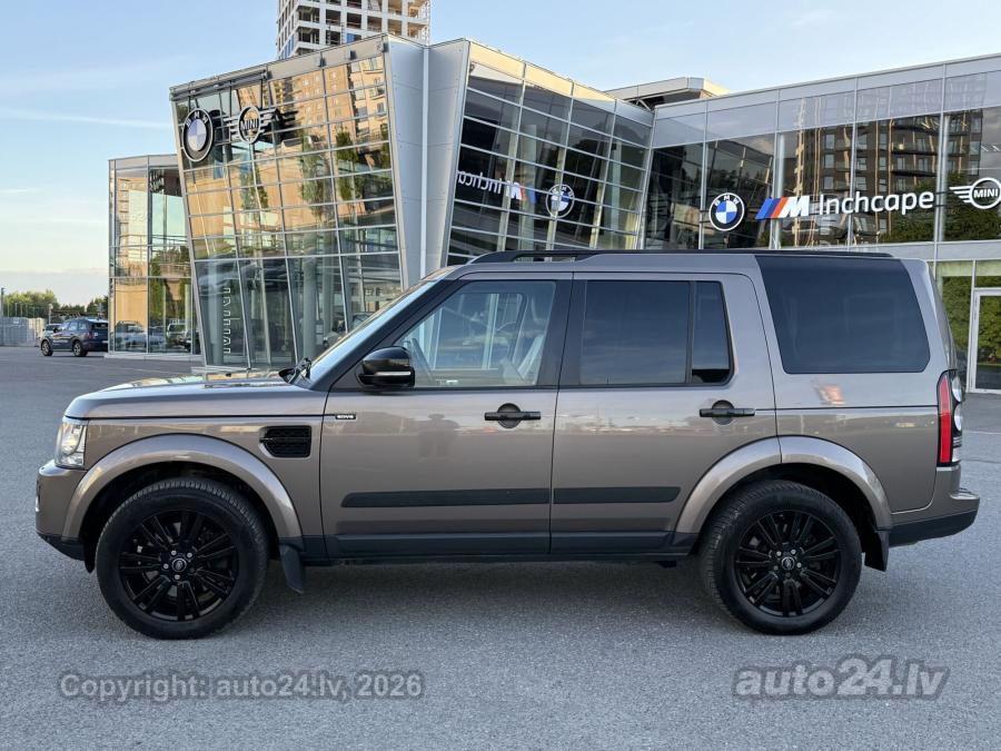 Brown Land Rover Discovery 2015 in Tallinn, with an engine capacity of 3.00 L and mileage of 240 thousand km for 12700 €, photo 3 on AUTOMOTO.COM.LV