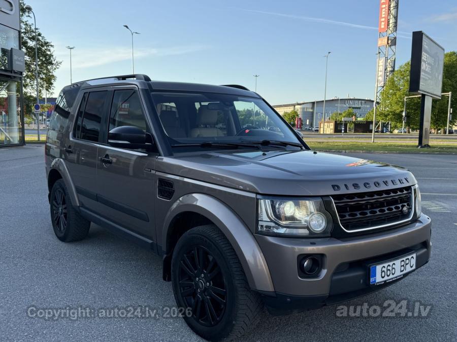 Brown Land Rover Discovery 2015 in Tallinn, with an engine capacity of 3.00 L and mileage of 240 thousand km for 12700 €, photo 5 on AUTOMOTO.COM.LV