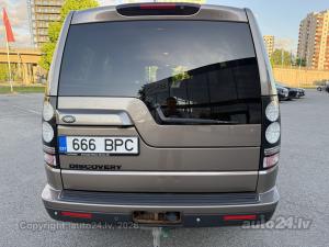 Brown Land Rover Discovery 2015 in Tallinn, with an engine capacity of 3.00 L and mileage of 240 thousand km for 12700 €, photo 6 on AUTOMOTO.COM.LV