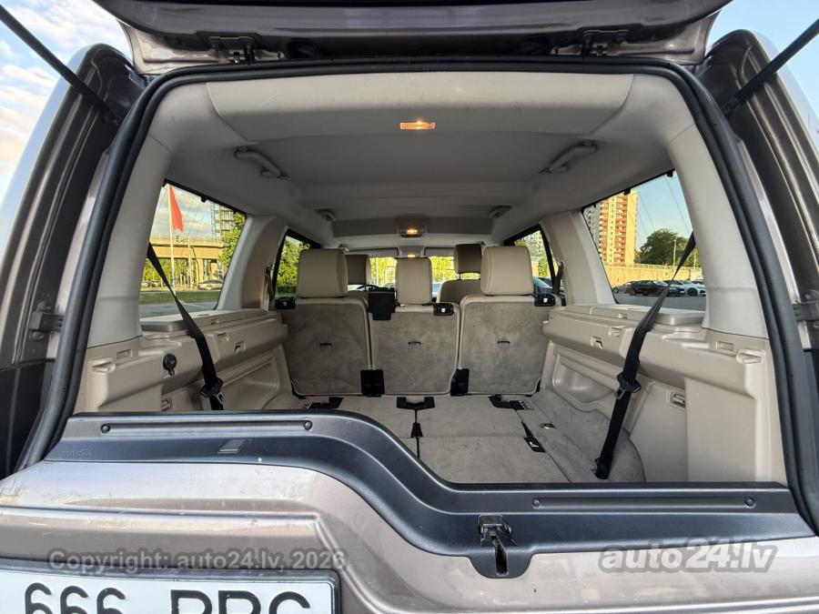 Brown Land Rover Discovery 2015 in Tallinn, with an engine capacity of 3.00 L and mileage of 240 thousand km for 12700 €, photo 11 on AUTOMOTO.COM.LV