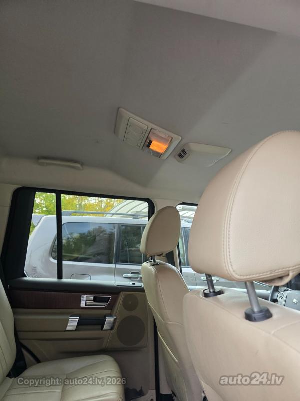 Brūns Land Rover Discovery 2015 Tallina, ar dzinēja tilpumu 3.00 L un nobraukumu 248 tūkst. km par 13500 €, foto 11 vietnē AUTOMOTO.COM.LV