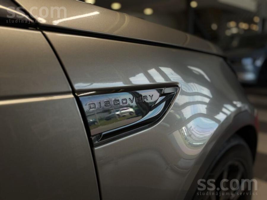 Brūns Land Rover Discovery 2019 Rīga, ar dzinēja tilpumu 3.00 L un nobraukumu 207 tūkst. km par 21500 €, foto 36 vietnē AUTOMOTO.COM.LV