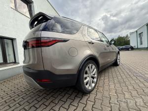 Brown Land Rover Discovery 2021 in Riga, with an engine capacity of 3.00 L and mileage of 85 thousand km for 36950 €, photo 6 on AUTOMOTO.COM.LV