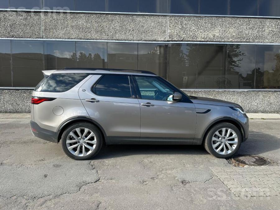 Brown Land Rover Discovery 2021 in Riga, with an engine capacity of 3.00 L and mileage of 130 thousand km for 29990 €, photo 6 on AUTOMOTO.COM.LV