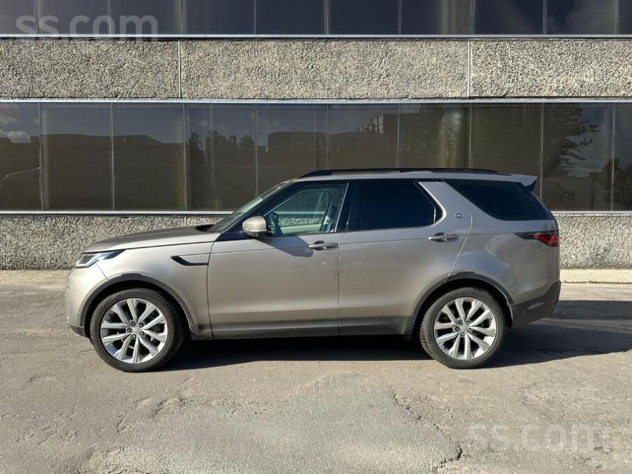 Brown Land Rover Discovery 2021 in Riga, with an engine capacity of 3.00 L and mileage of 130 thousand km for 29990 €, photo 7 on AUTOMOTO.COM.LV