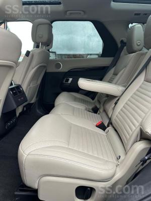Brown Land Rover Discovery 2021 in Riga, with an engine capacity of 3.00 L and mileage of 130 thousand km for 29990 €, photo 9 on AUTOMOTO.COM.LV