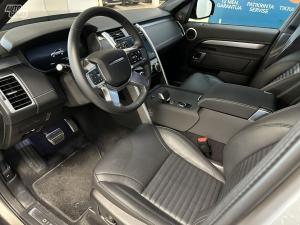 Brown Land Rover Discovery 2025 in Vilnius, with an engine capacity of 3.00 L and mileage of 15 thousand km for 69000 €, photo 9 on AUTOMOTO.COM.LV