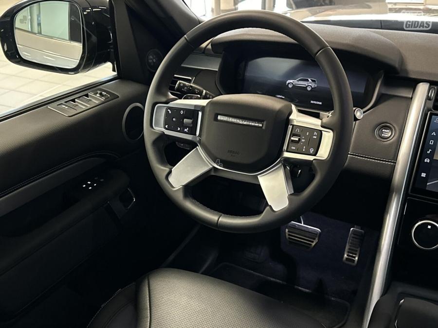 Brown Land Rover Discovery 2025 in Vilnius, with an engine capacity of 3.00 L and mileage of 15 thousand km for 69000 €, photo 16 on AUTOMOTO.COM.LV