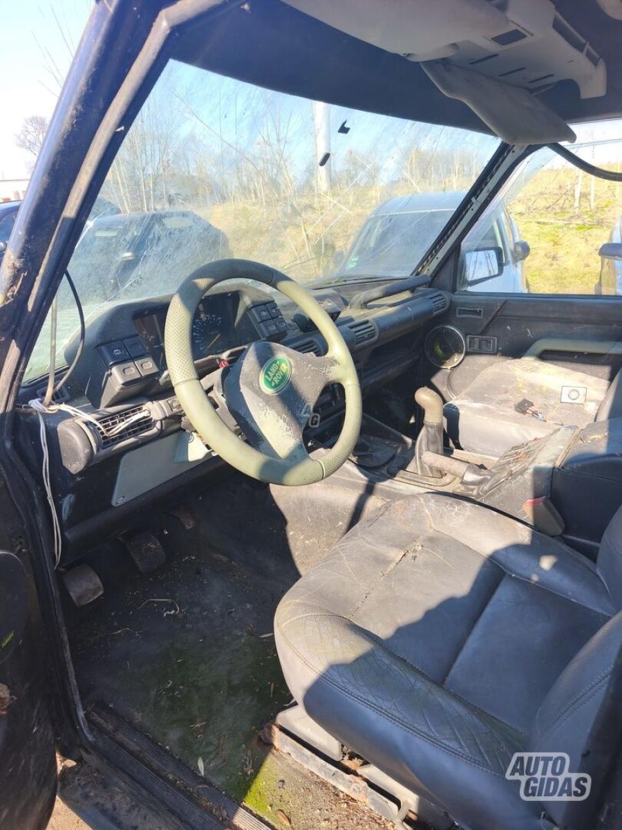 Land Rover Discovery 1992 Ignalina, ar dzinēja tilpumu 2.50 L un nobraukumu 333 tūkst. km par 750 €, foto 5 vietnē AUTOMOTO.COM.LV