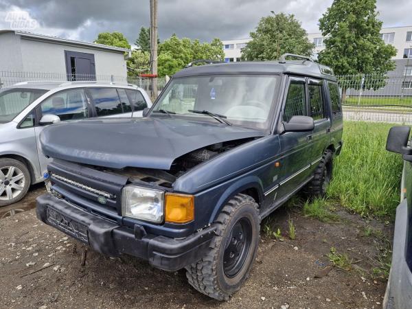 Land Rover Discovery 1994 Šauļi, ar dzinēja tilpumu 4.00 L un nobraukumu 375 tūkst. km par 2000 €, foto 1 vietnē AUTOMOTO.COM.LV