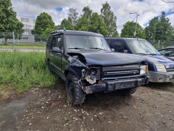Land Rover Discovery 1994 Šauļi, ar dzinēja tilpumu 4.00 L un nobraukumu 375 tūkst. km par 2000 €, foto 2 vietnē AUTOMOTO.COM.LV