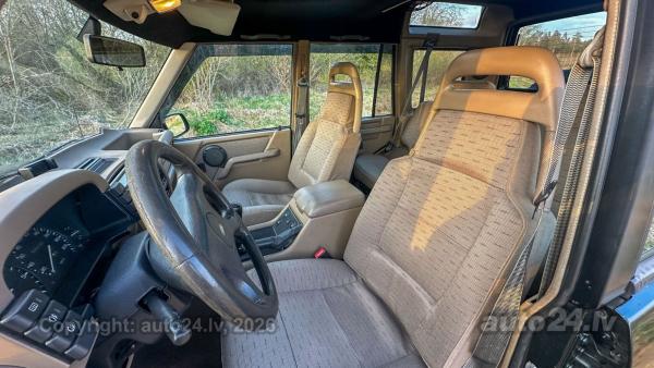 Land Rover Discovery 1996 in Tallinn, with an engine capacity of 2.50 L and mileage of 262 thousand km for 8500 €, photo 7 on AUTOMOTO.COM.LV