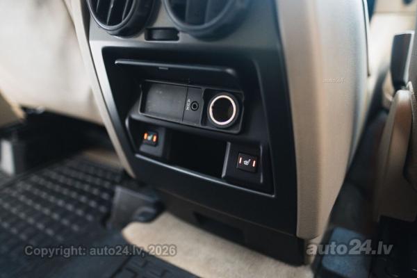 Land Rover Discovery 2010 Tallina, ar dzinēja tilpumu 2.70 L un nobraukumu 287 tūkst. km par 8499 €, foto 11 vietnē AUTOMOTO.COM.LV