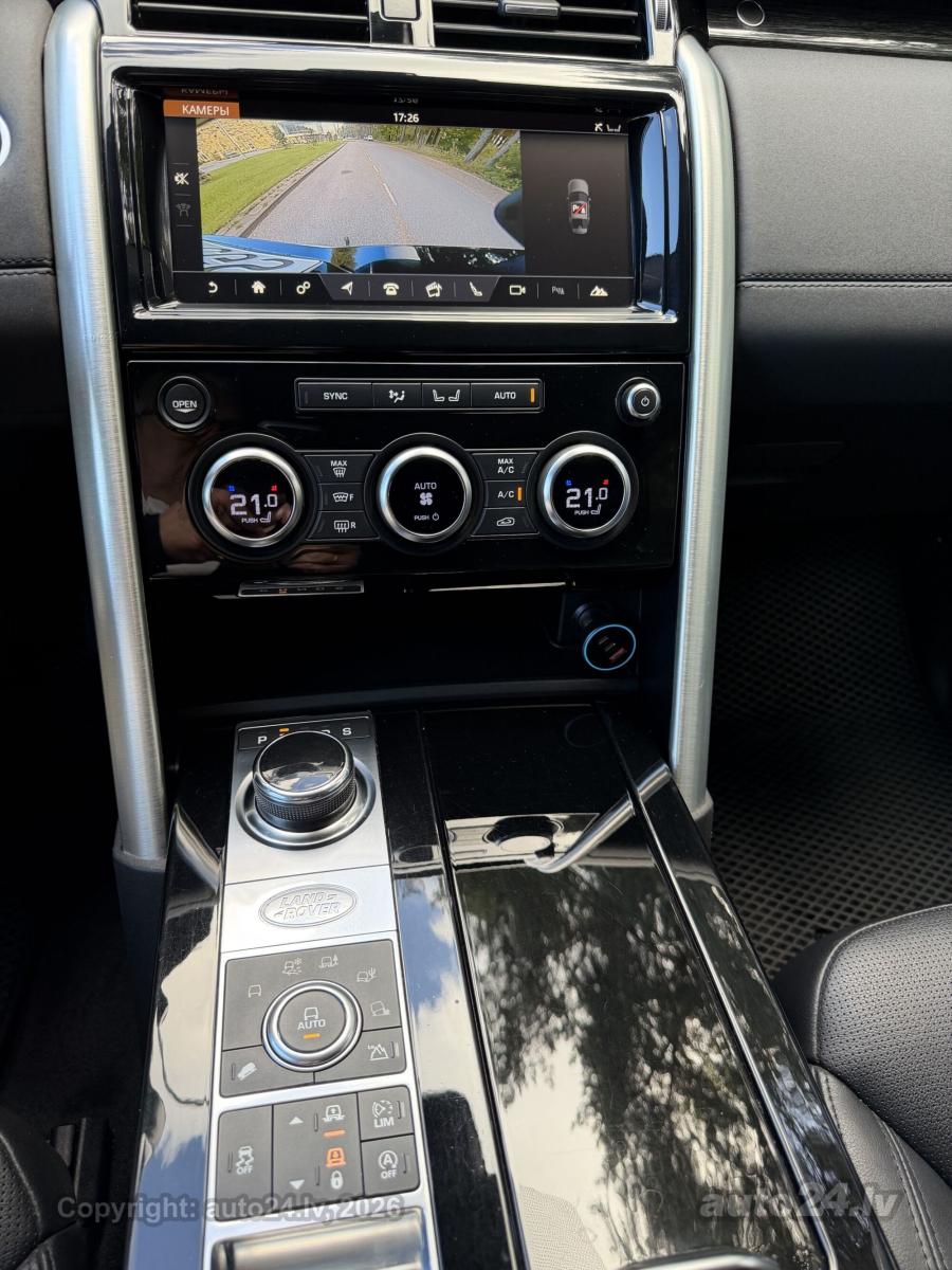 Land Rover Discovery 2017 Tallina, ar dzinēja tilpumu 3.00 L un nobraukumu 260 tūkst. km par 25900 €, foto 6 vietnē AUTOMOTO.COM.LV