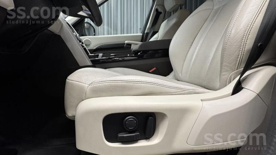 Land Rover Discovery 2020 Rīga, ar dzinēja tilpumu 2.00 L un nobraukumu 74 tūkst. km par 30490 €, foto 24 vietnē AUTOMOTO.COM.LV